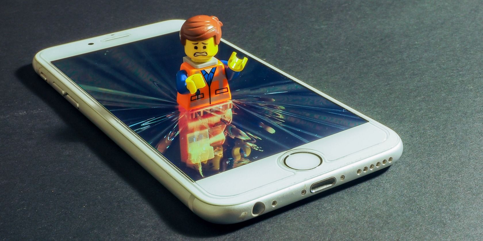 LEGO Launches a Social Network for Kids | MakeUseOf